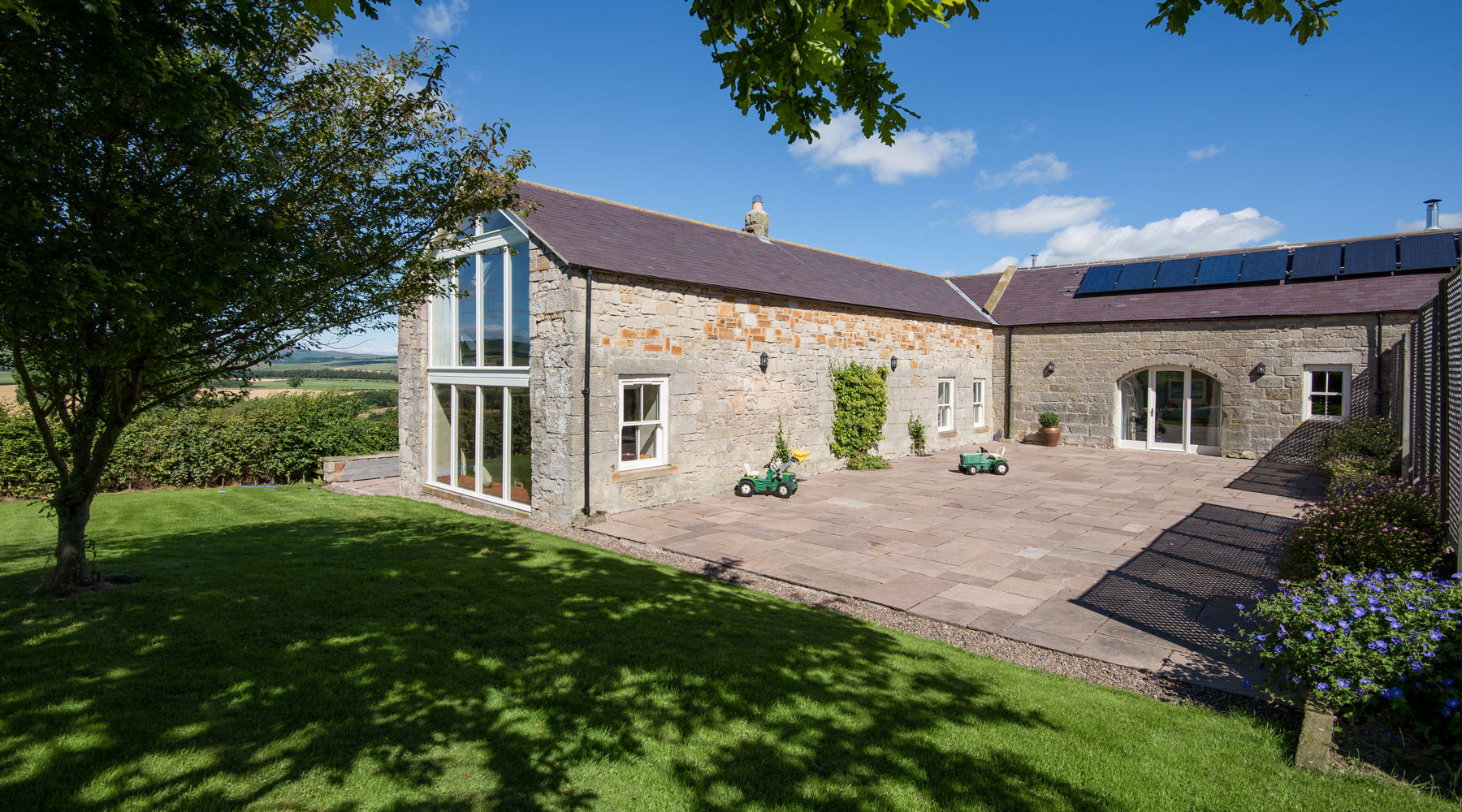 Luxury Self-Catering Cottage with hot tub at Breamish Valley Cottages